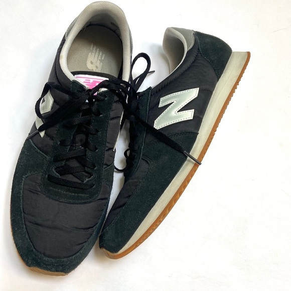 New Balance | Shoes | New Balance 22 V Sneakers | Poshmark